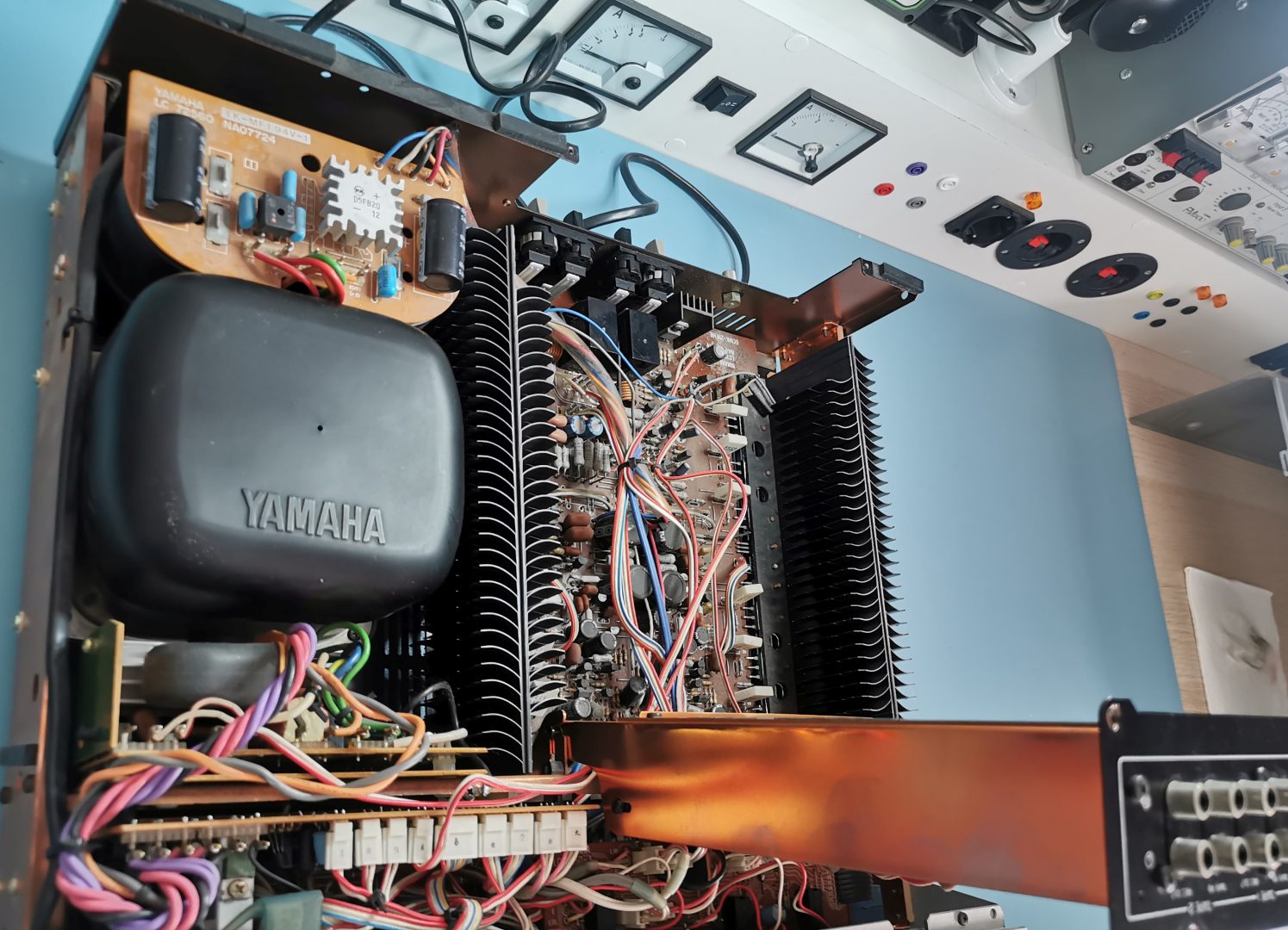 Yamaha A-1060 - HiFi-Workshop